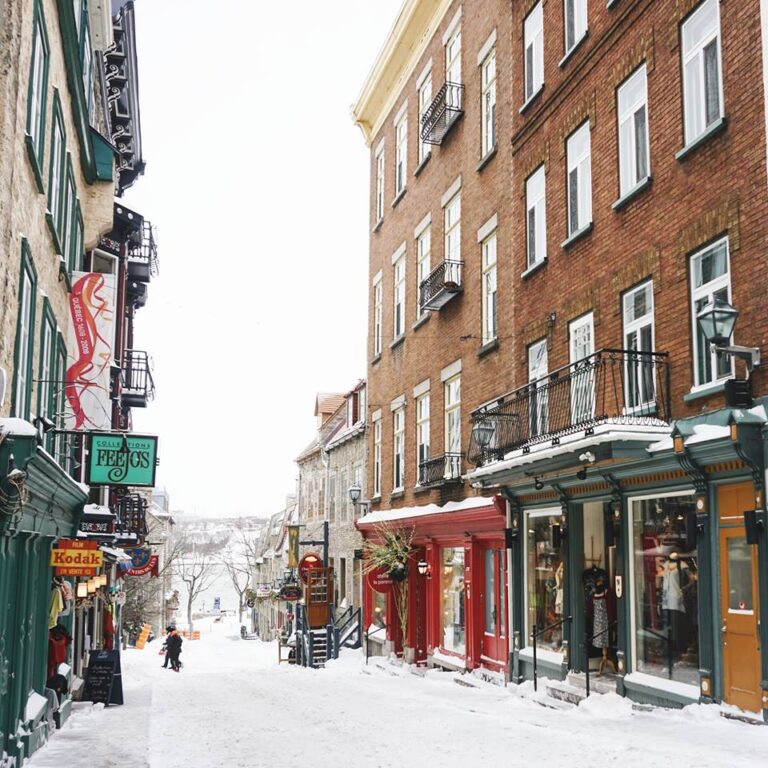The Ultimate Guide to Visiting Quebec City On A Budget - Mint Notion